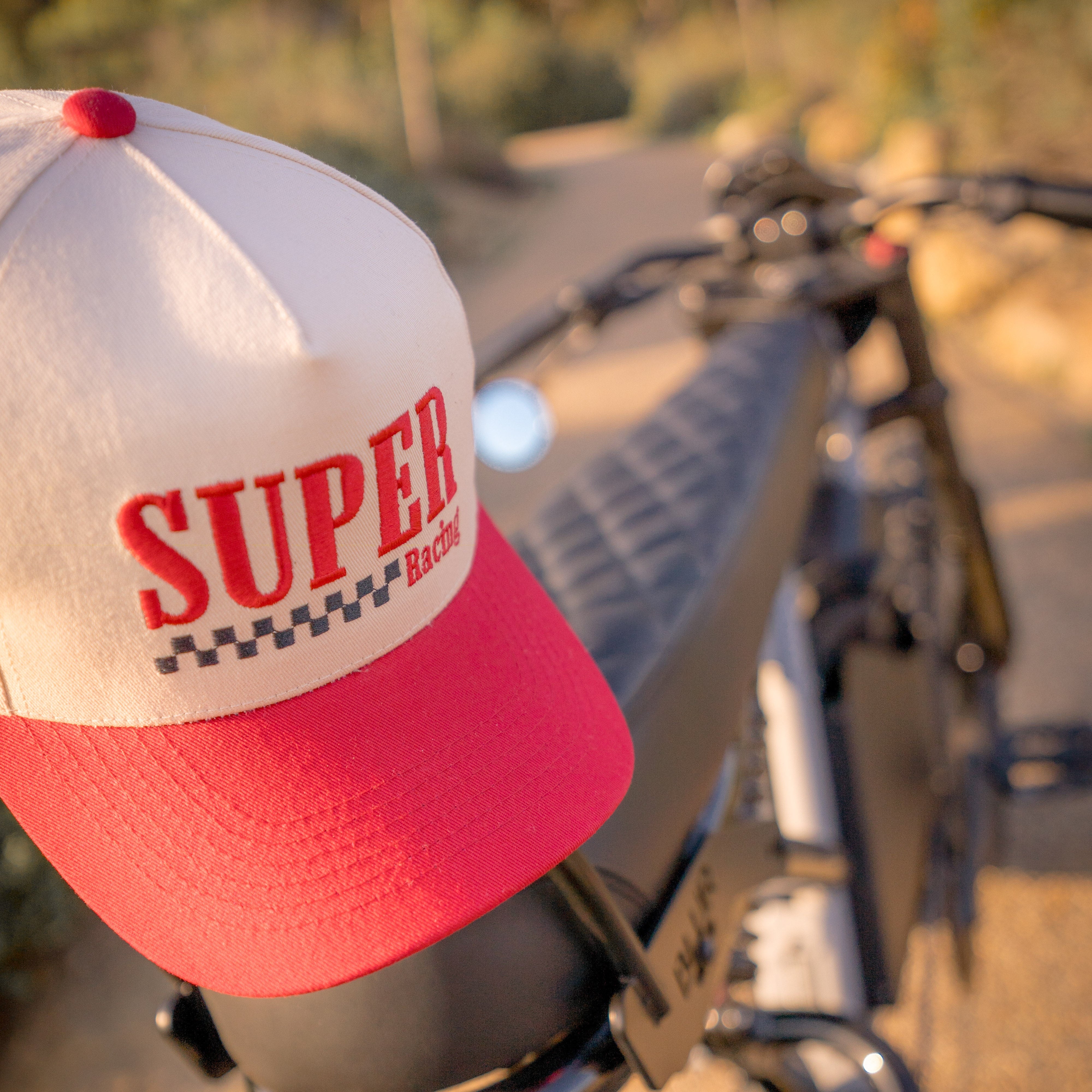 Super Racing Snapback – Blur Boundaries